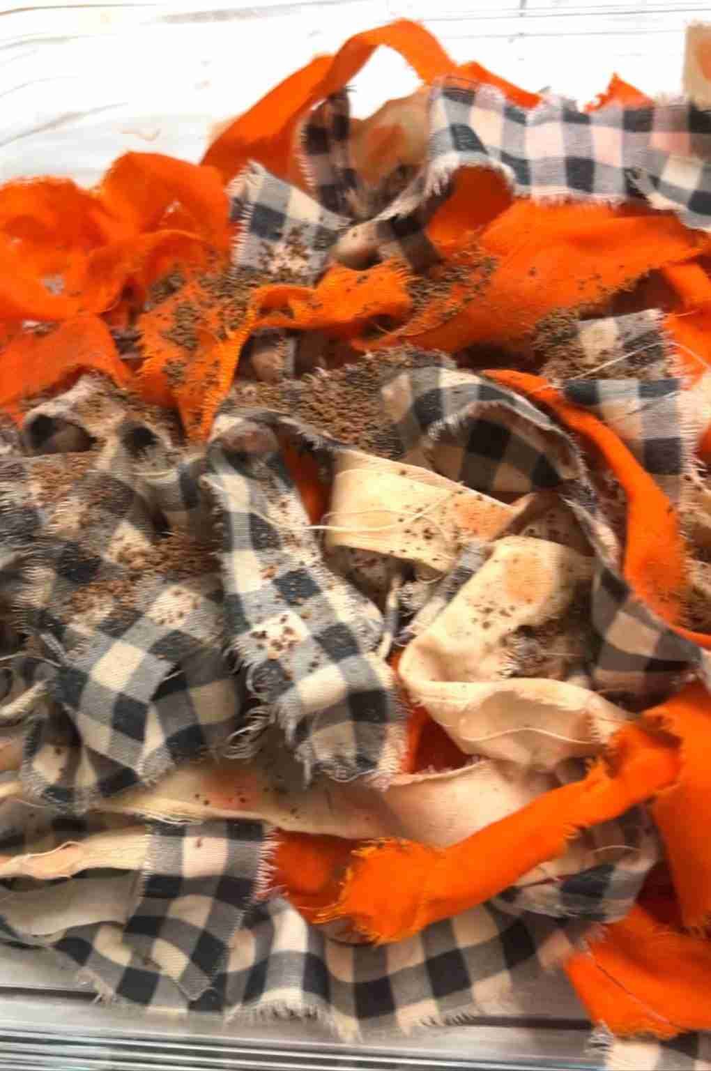 How to Grunge Material Strips - Word & Home