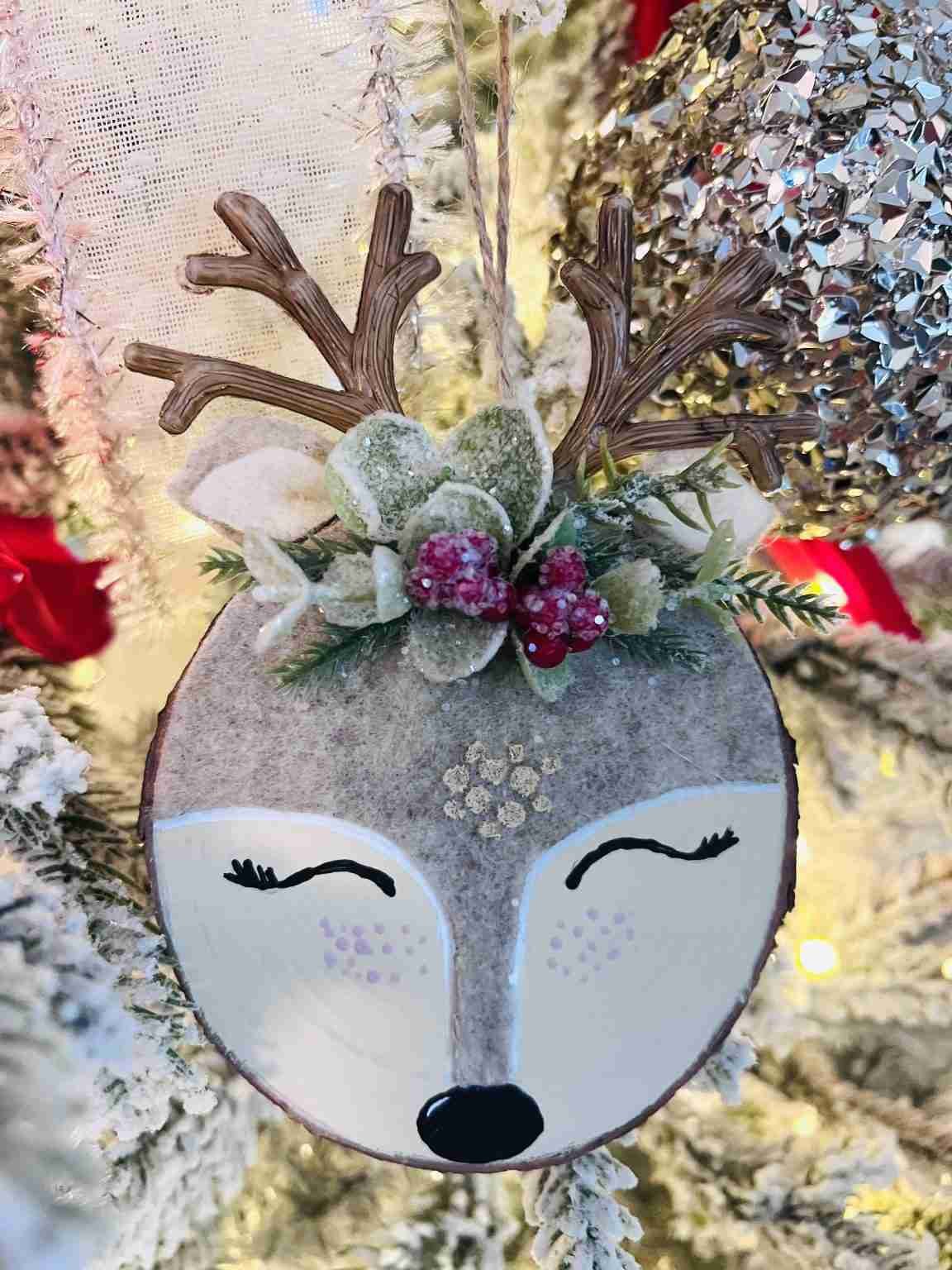 Wood Slice Reindeer Ornament DIY - Word & Home