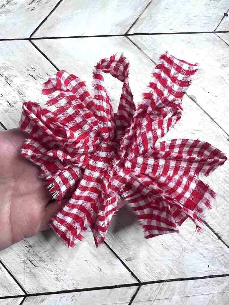 Easy Material Strip Flowers - Word & Home - Word & Home