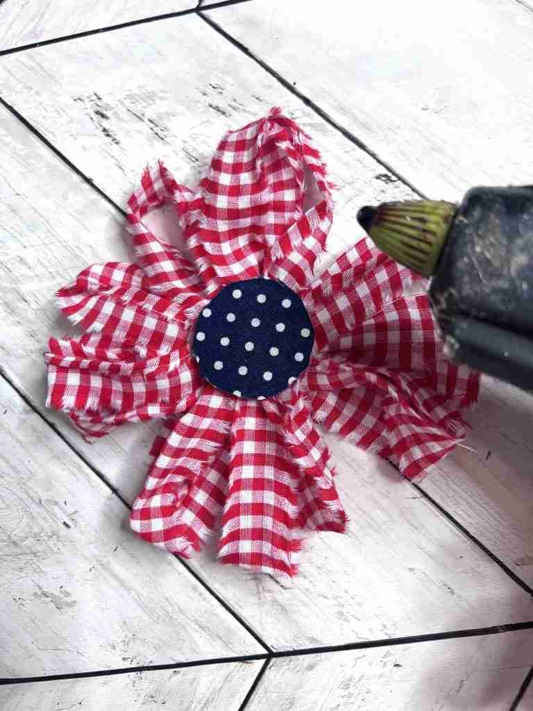 Easy Material Strip Flowers - Word & Home - Word & Home