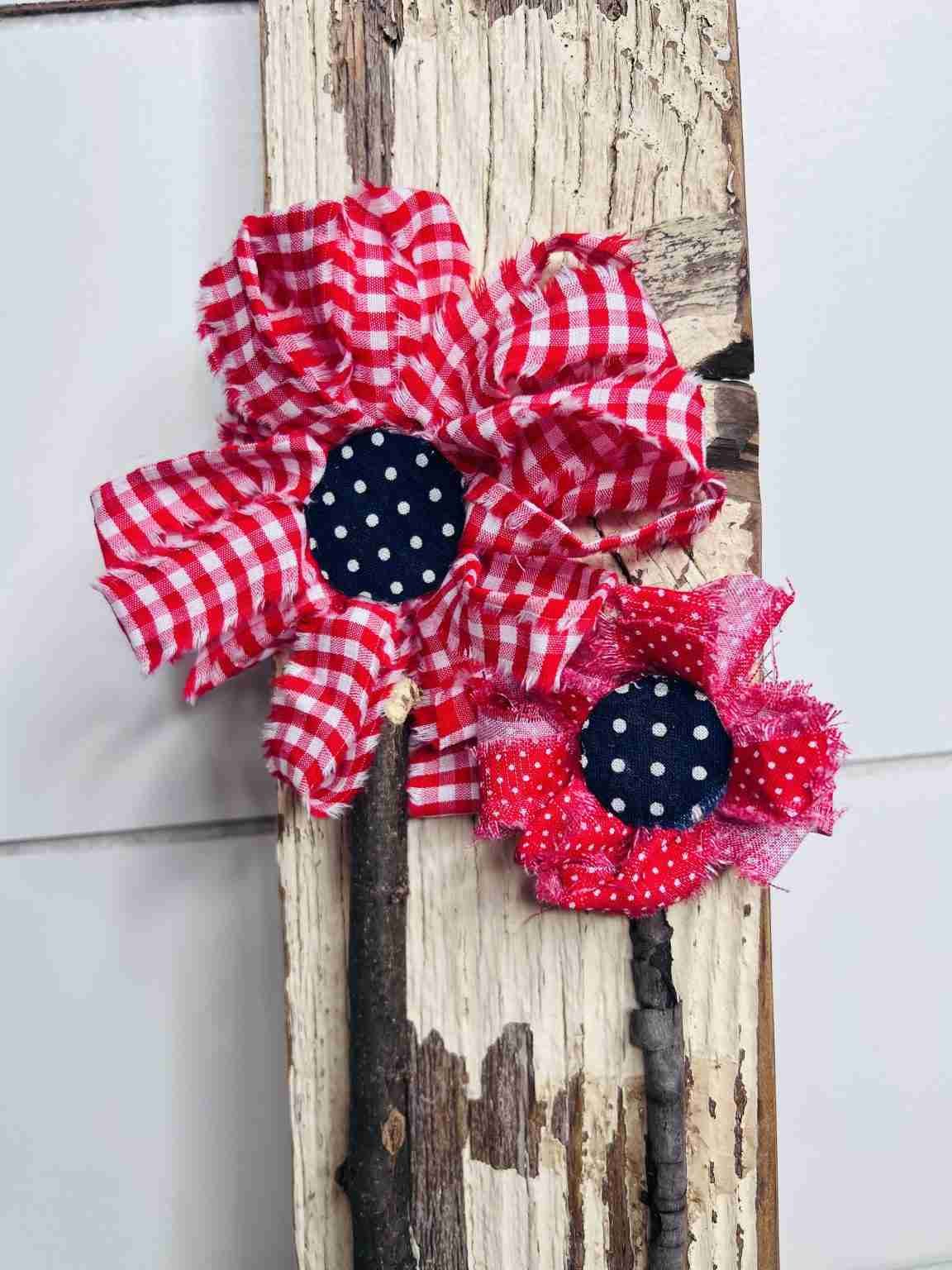 Easy Material Strip Flowers - Word & Home - Word & Home